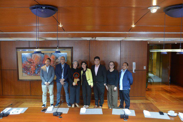 PMAP's Makatao Awards for Media Excellence honors Mike Enriquez with a ...